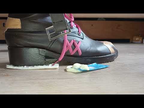 Crush bread with my jinx boots