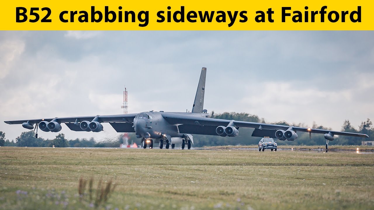 B-52 crabbing at RAF Fairford and damaging runway lights - YouTube