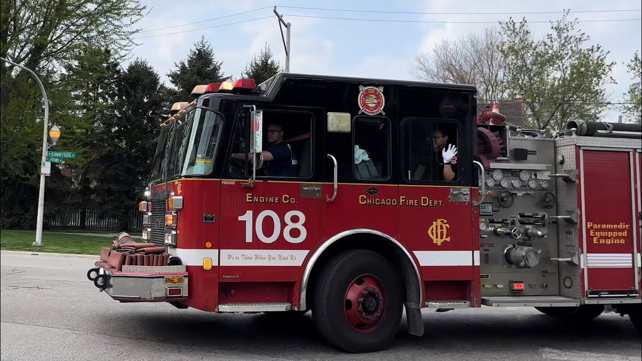 Chicago fire department Engine 108 responding - YouTube