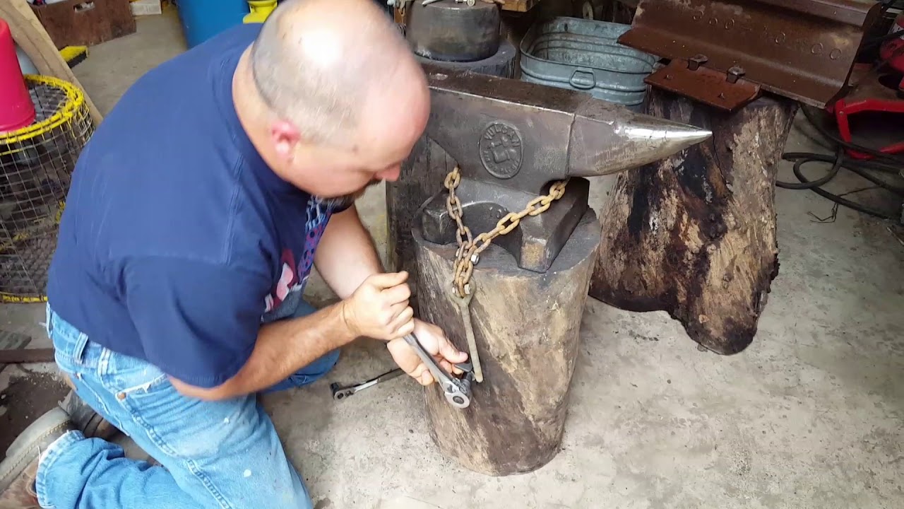 How to mount a Vulcan anvil - YouTube