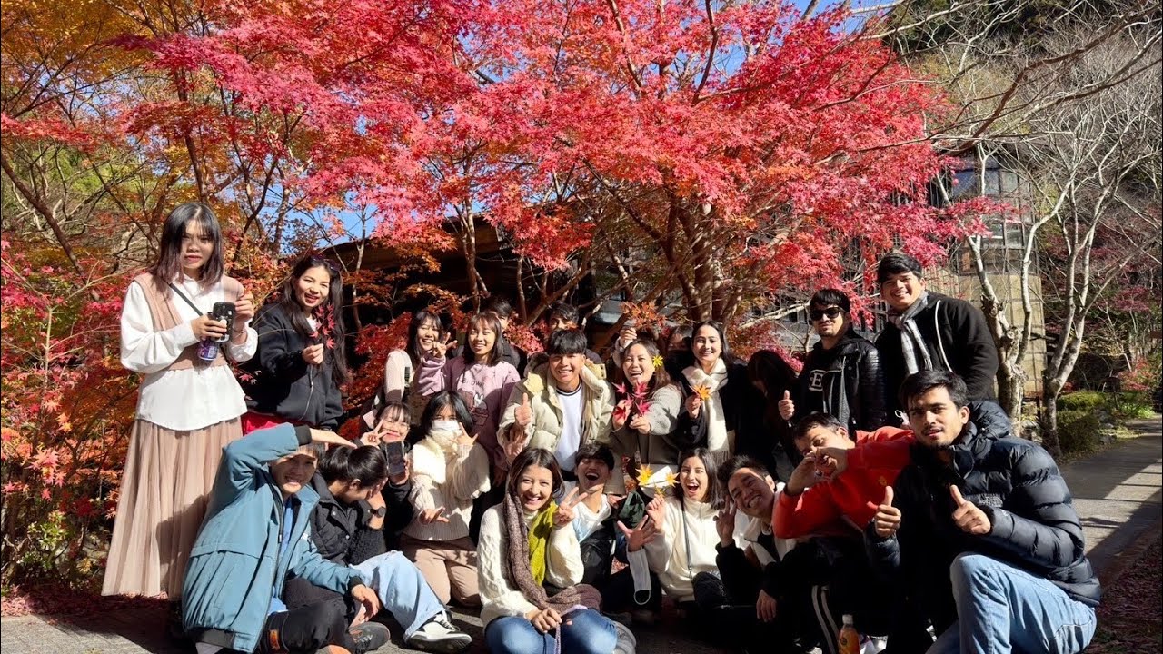 1000 BHARSA PURANA RUKHA RA TEMPLE TOUR WOW - YouTube