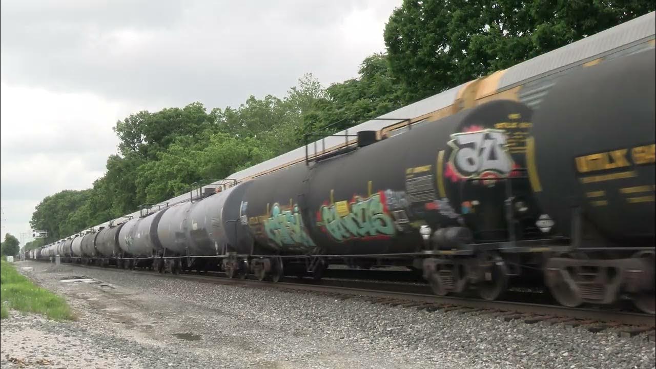 NORFOLK SOUTHERN EMD SD70ACC Northbound Mix Freight - YouTube