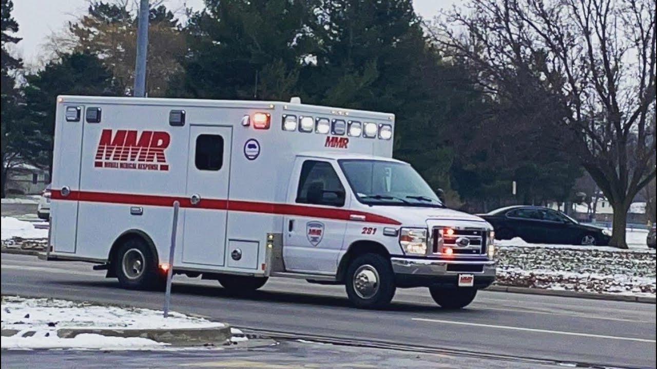 Saginaw MI MMR Ambulance 281 Responding Priority 1 - YouTube