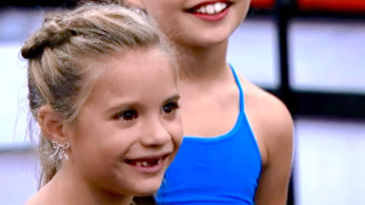 Dance Moms-"PYRAMID AND ASSIGNMENTS SEASON 2 EPISODE 1"(S2 Flashback ...