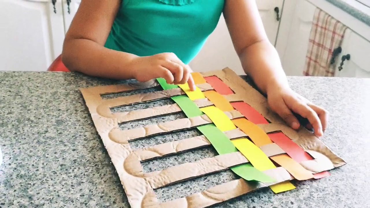 Weaving using cardboard and coloured paper - YouTube