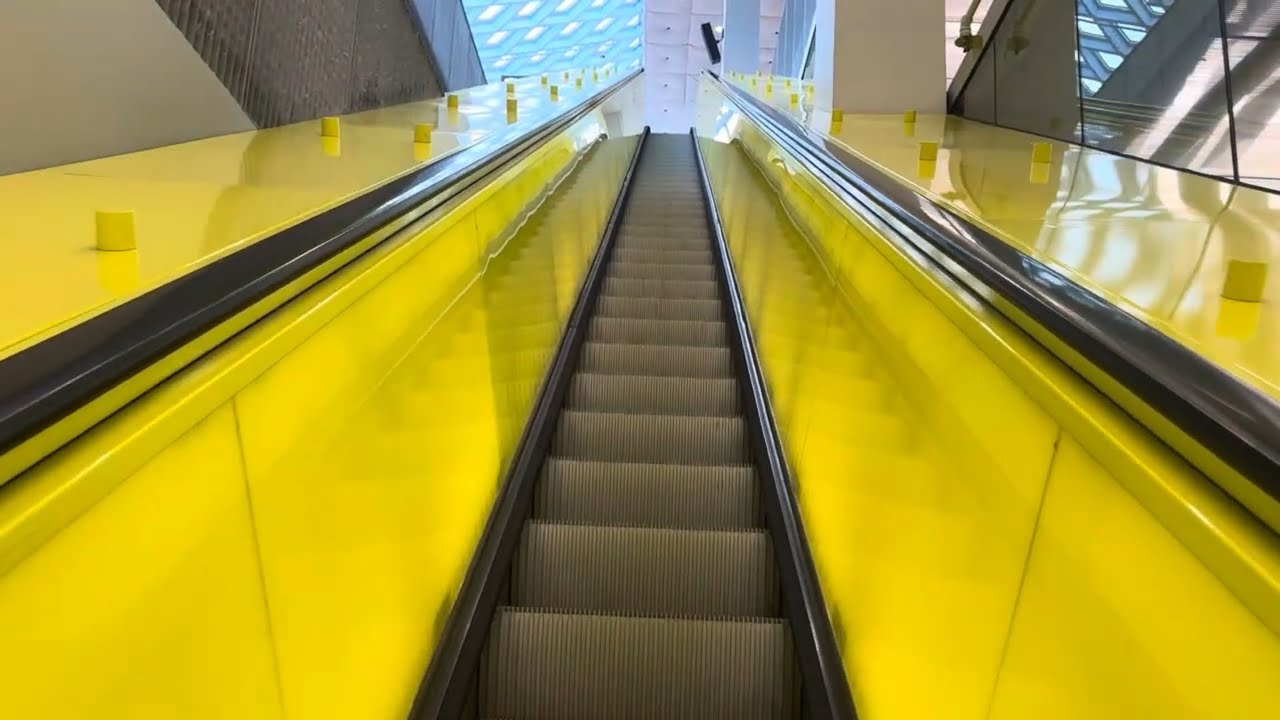 Better Take: GREEN Schindler 9300 AE Escalators at Seattle Public ...