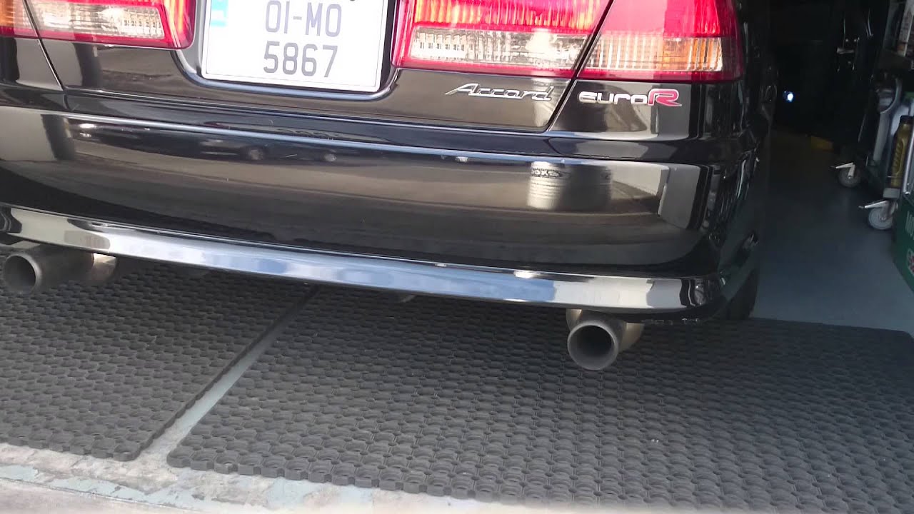 Mugen Twin Exhaust CL1 Euro R - YouTube