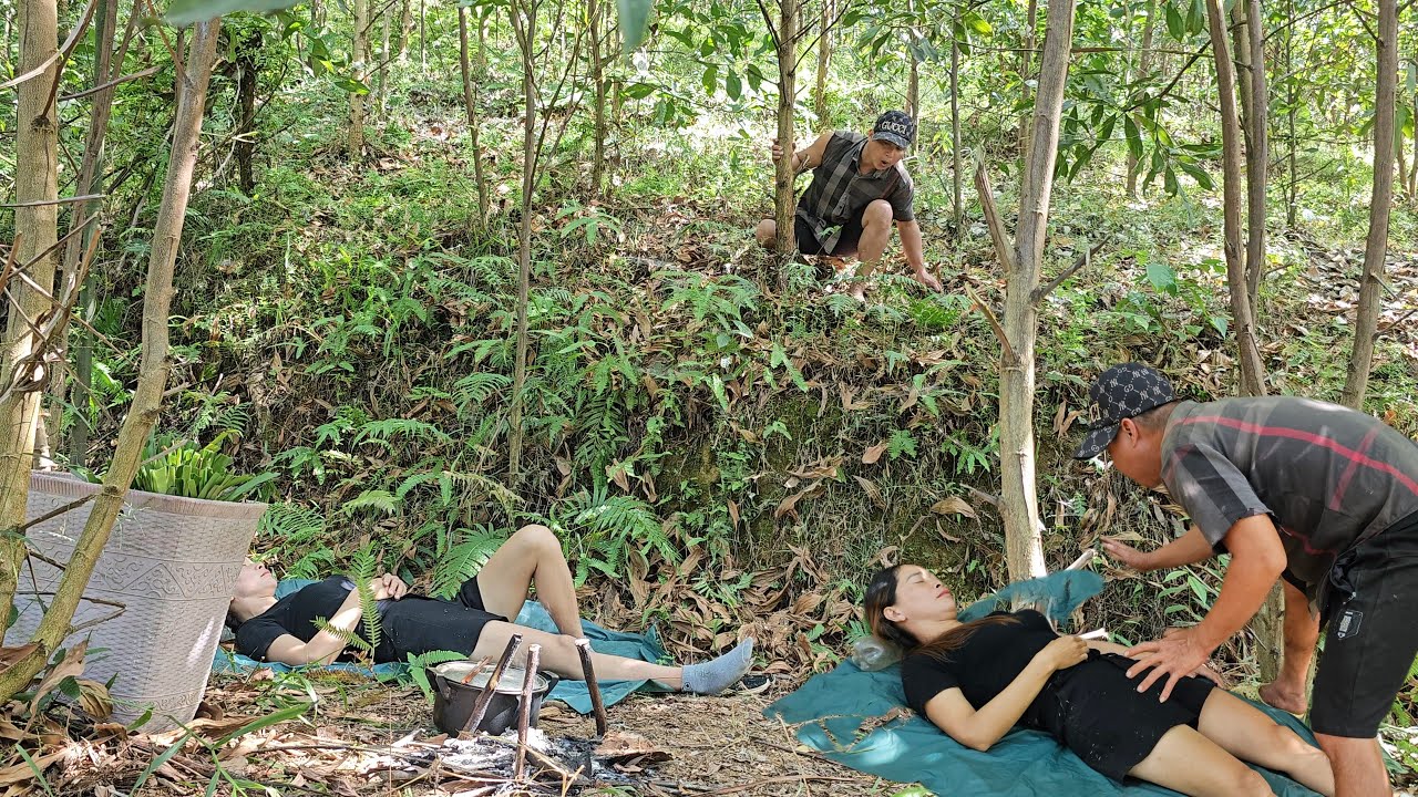 A Girl Goes To The Herb Forest Alone And Suddenly Meets A Boy From The Mountains And Forests ...