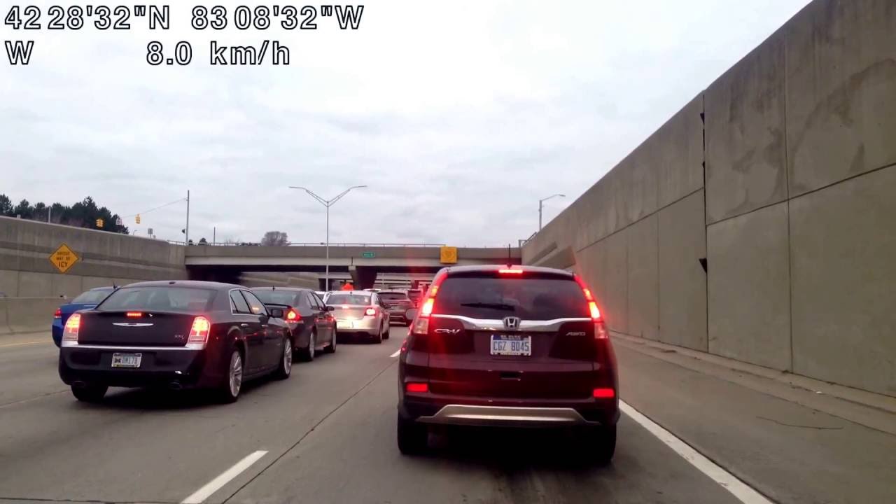 Driving from Warren, Michigan to Lathrup Village, Michigan (I-696 ...
