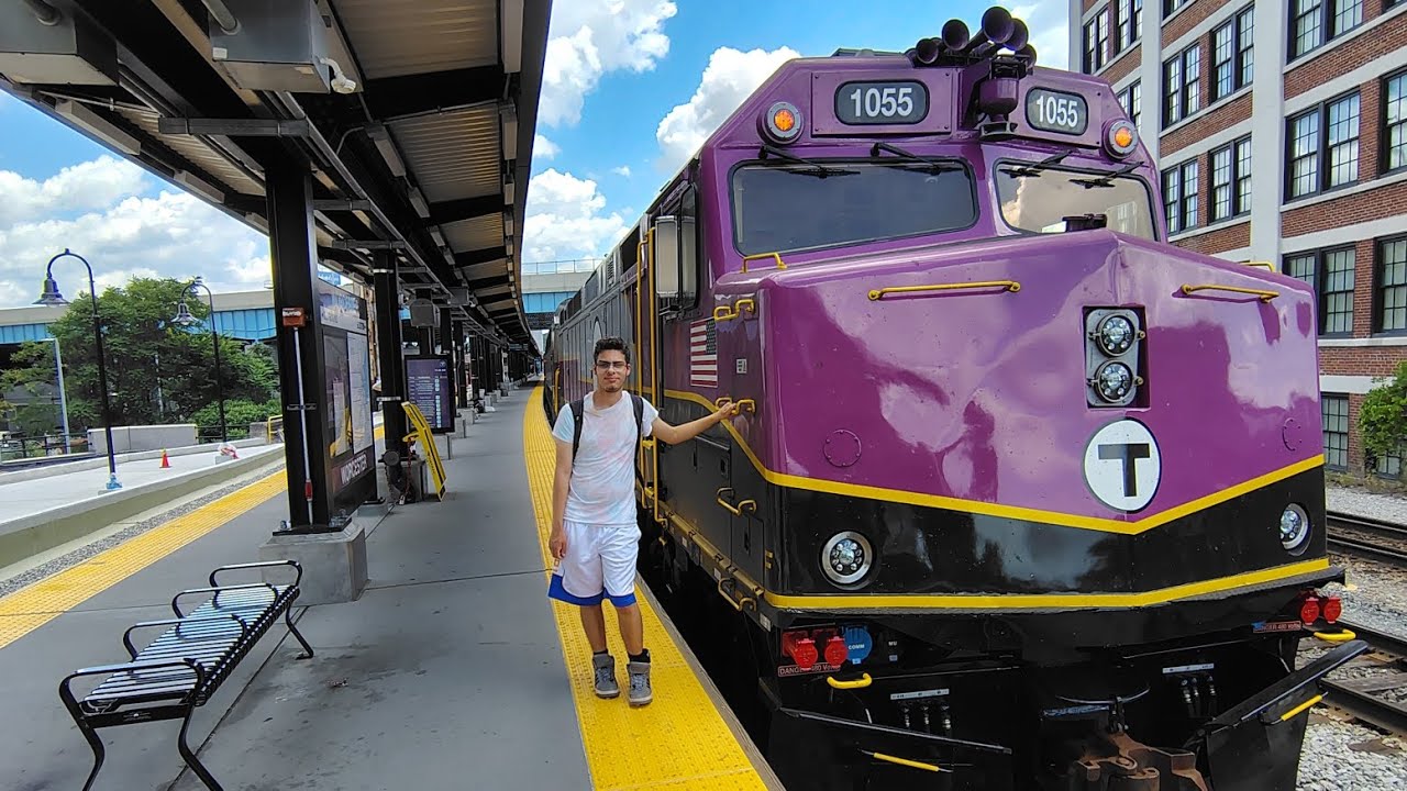 MBTA F40PH-3C 1055 arrives at Worcester Union station With Horn show ...