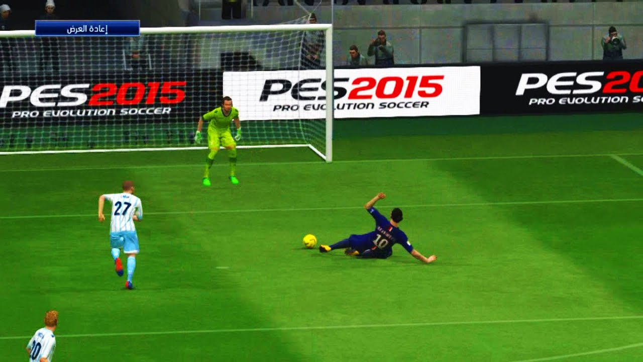 A strange goal scored by Zlatan Ibrahimovic by sliding on the field ...