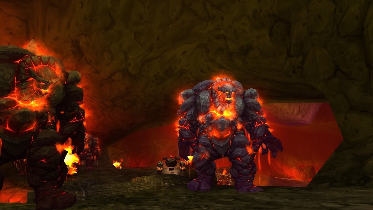 WoW: Level 100 Retribution paladin in Molten Core - YouTube