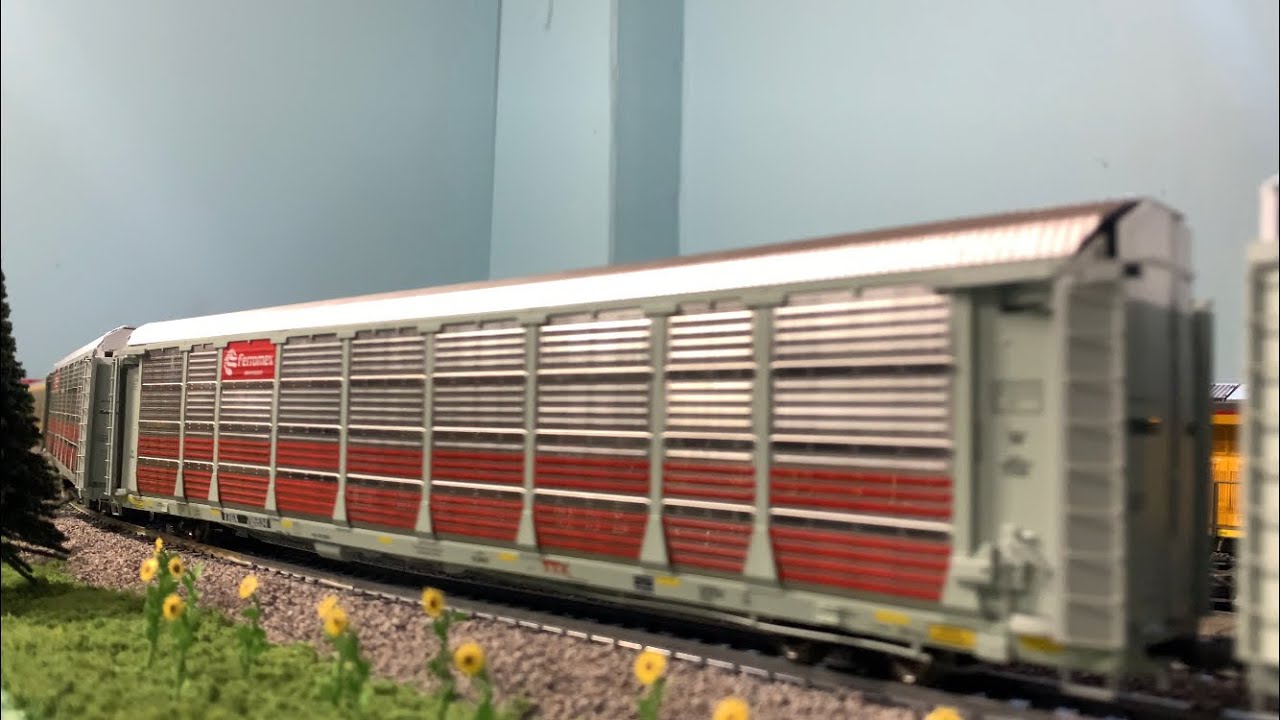 Intermountain Ferromex Autorack Train HO Scale - YouTube