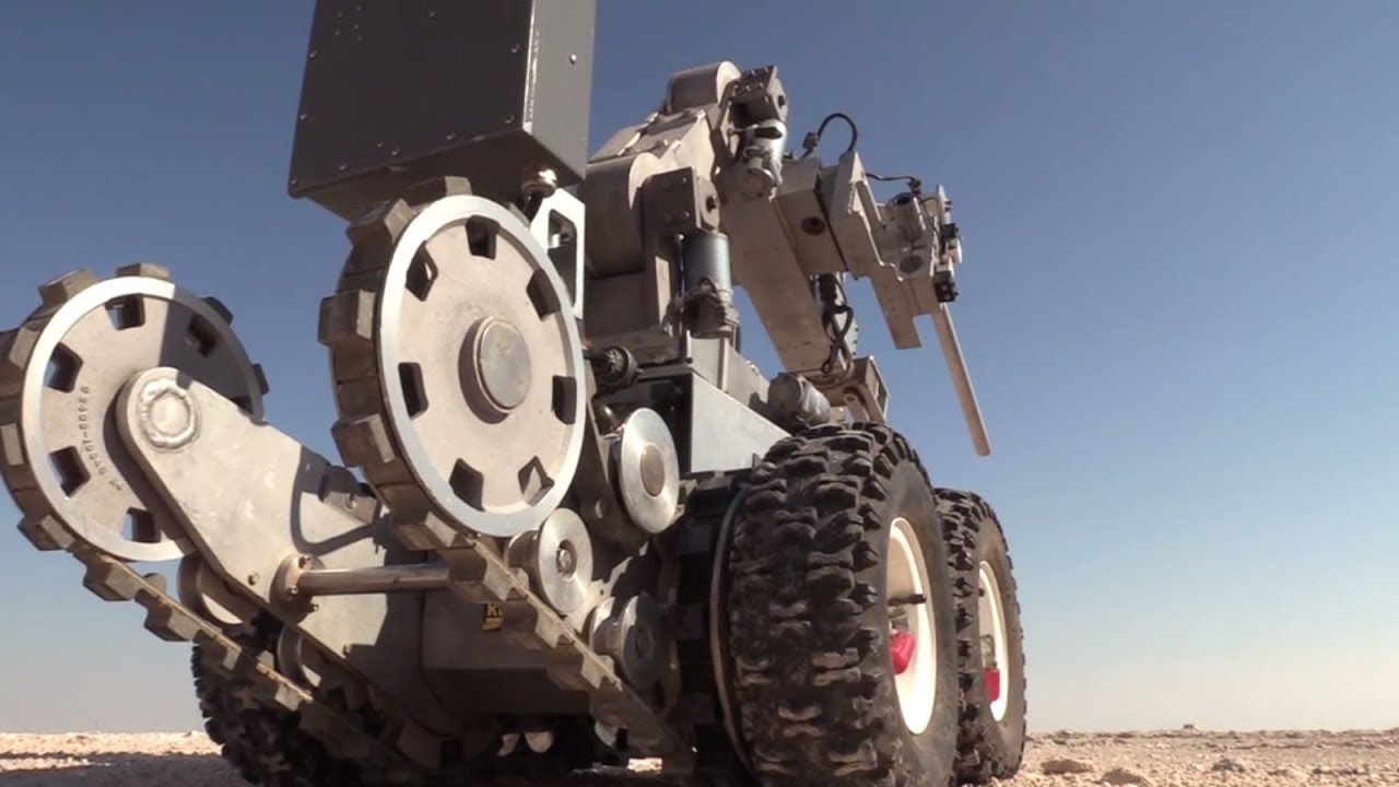 Explosive Ordnance Disposal conducts VBIED training - YouTube