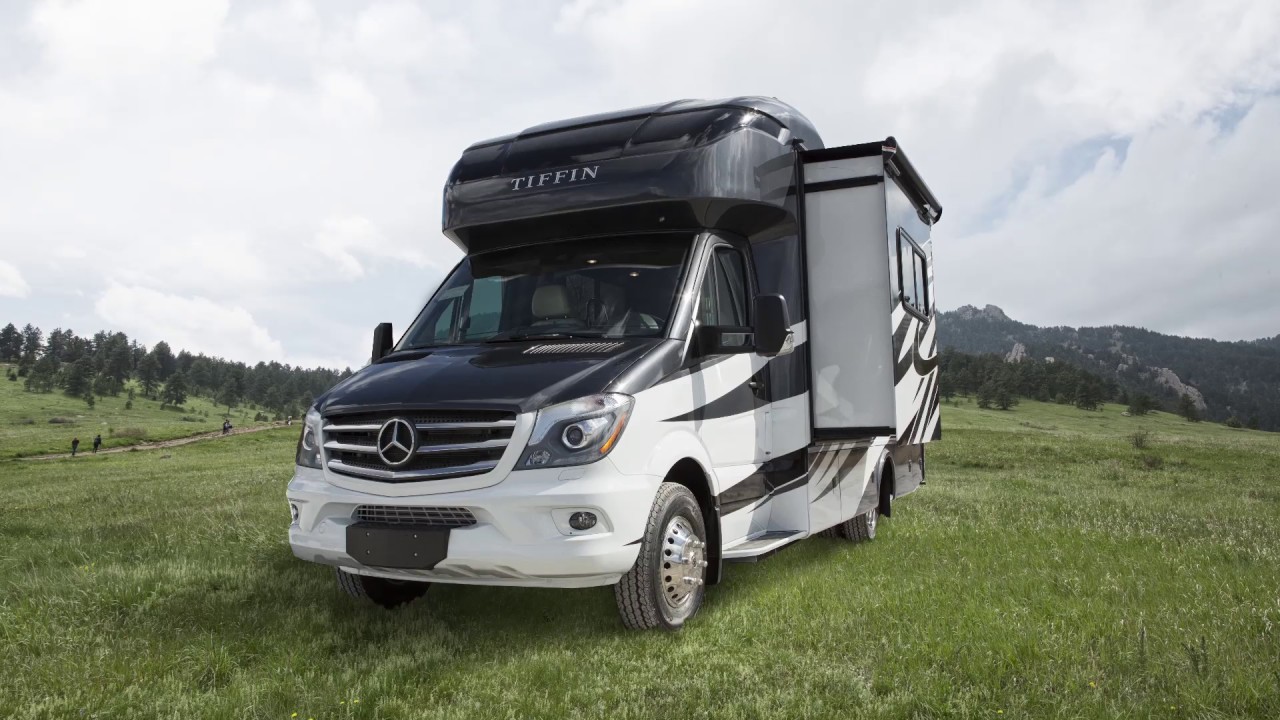 2017 Tiffin Motorhomes: Introducing the Wayfarer - YouTube