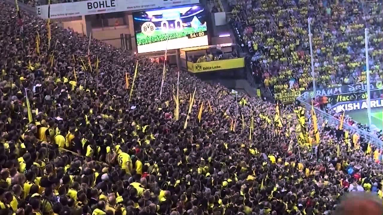 BVB Fans Torjubel - YouTube