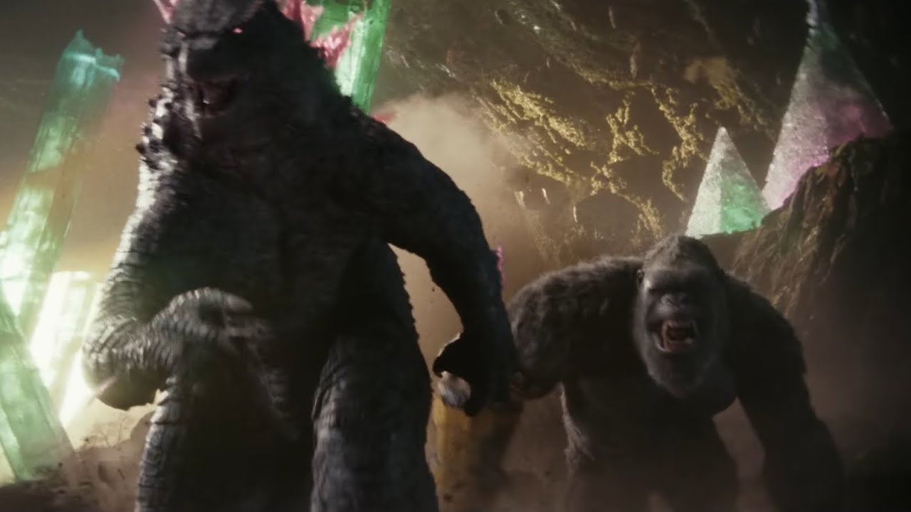 Godzilla and Kong running meme - YouTube