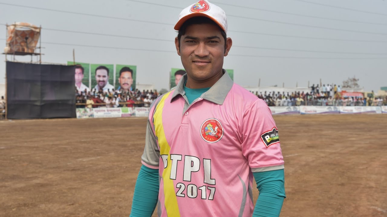 Yogesh Penkar Batting PTPL 2017 - YouTube