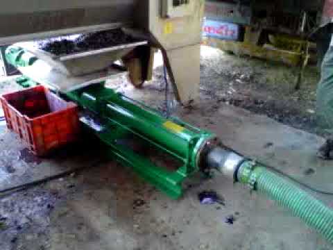 Grape Must with Roto Pump - YouTube