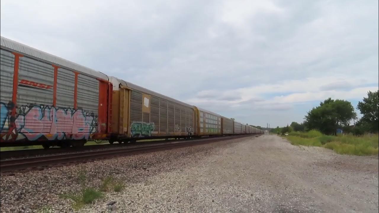 BNSF 8074 leads an eastbound autorack train at Mabel Ave in Atherton, MO FT NS 4220 - YouTube