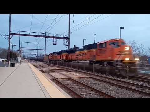 CSX B713 With Foreign Power at Langhorne, PA - YouTube