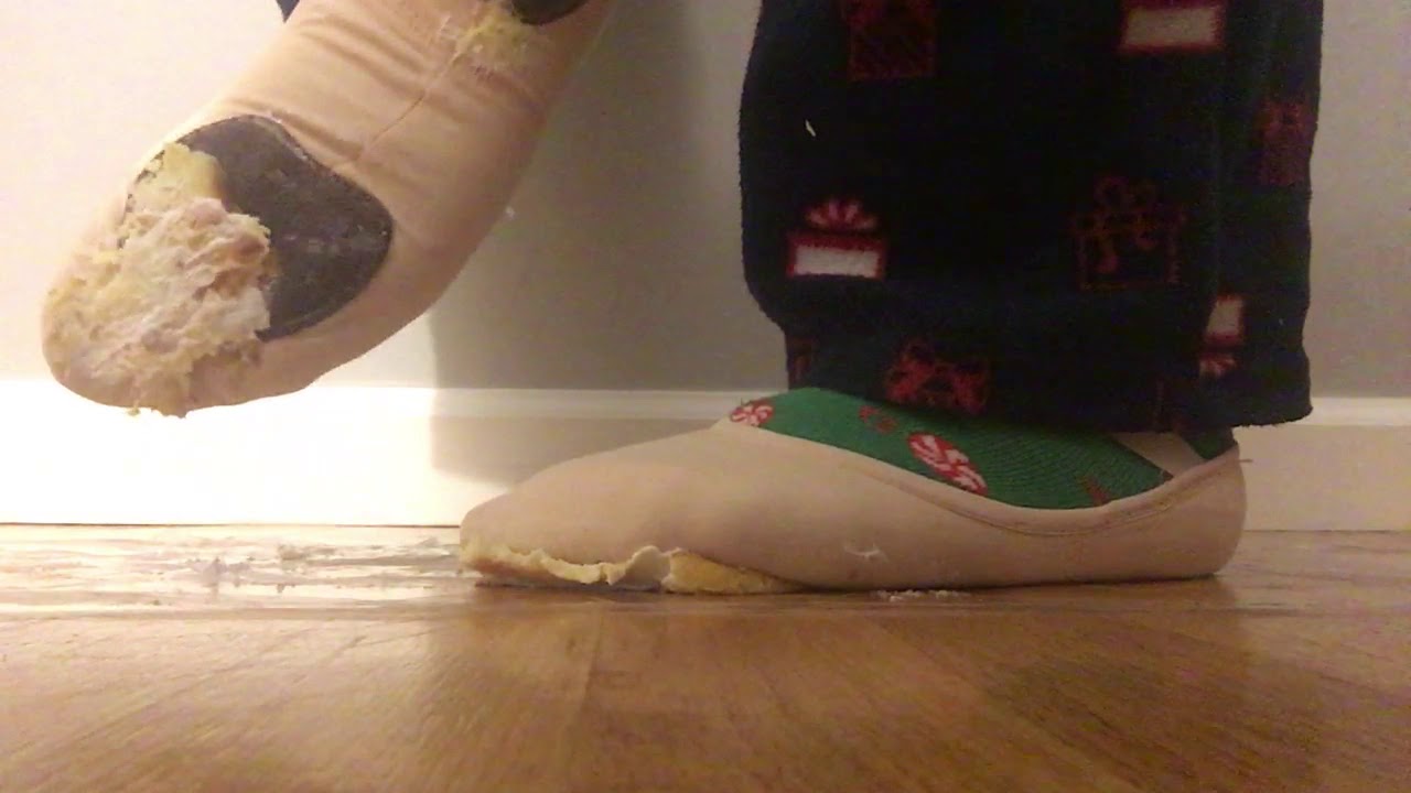 Ballet Slippers Crush Cake ( Twinkies) - YouTube
