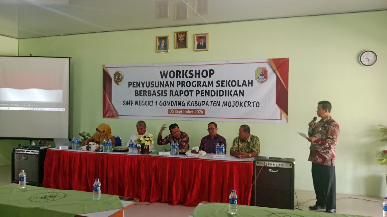 SAMBUTAN KEPALA SEKOLAH MENGAWALI PEMBUKAAN WORKSHOP OLEH KEPALA DINAS PENDIDIKAN - YouTube