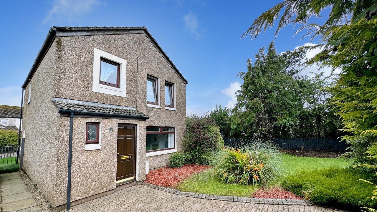 Beith. Fantastic Detached Home within Popular Locale - YouTube