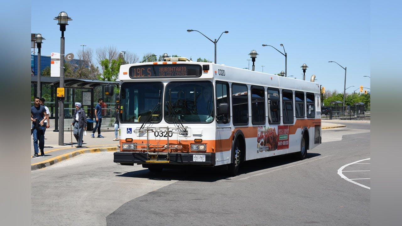 MiWay | MiLocal | 2003 New Flyer D40LF 0320 | 19C Hurontario-Heartland ...