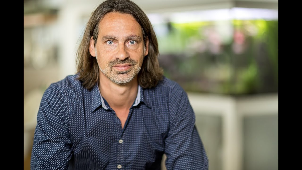 Economy Stories – Richard David Precht: The value of time - YouTube