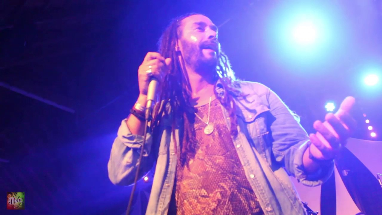 Taïro, concert Martinique, Domaine de l'Oasis, le 24 Juin 2017 - YouTube