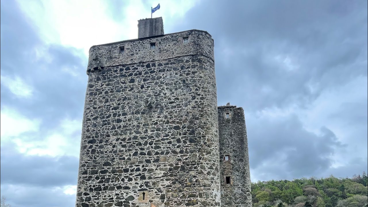 Neidpath Castle - YouTube