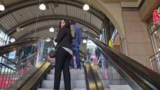 MAINZ/GERMANY/Walking in Hauptbahnhof (Central Station)