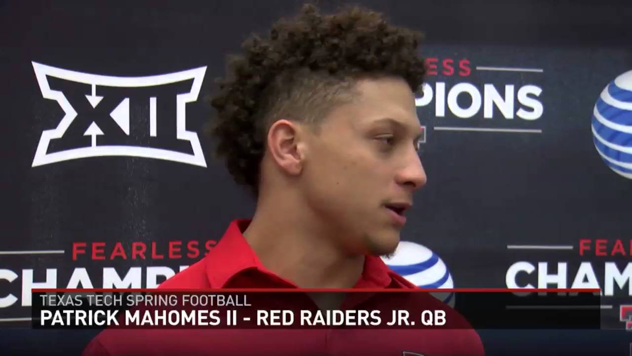 Patrick Mahomes II begins third season - YouTube