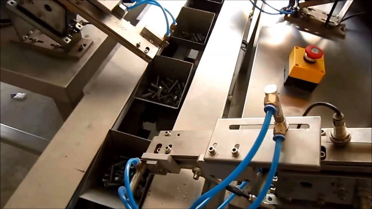 assembly kit packing machine with counting system - YouTube