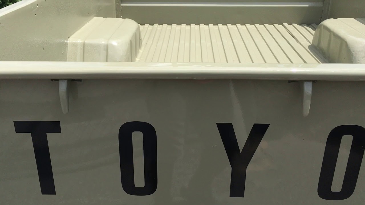 Toyota Land Cruiser HJ45 - YouTube