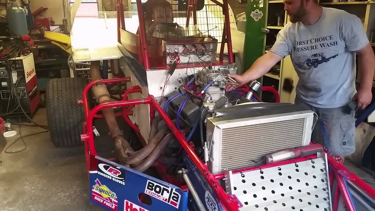 358 dirt modified ,New engine , warming up - YouTube