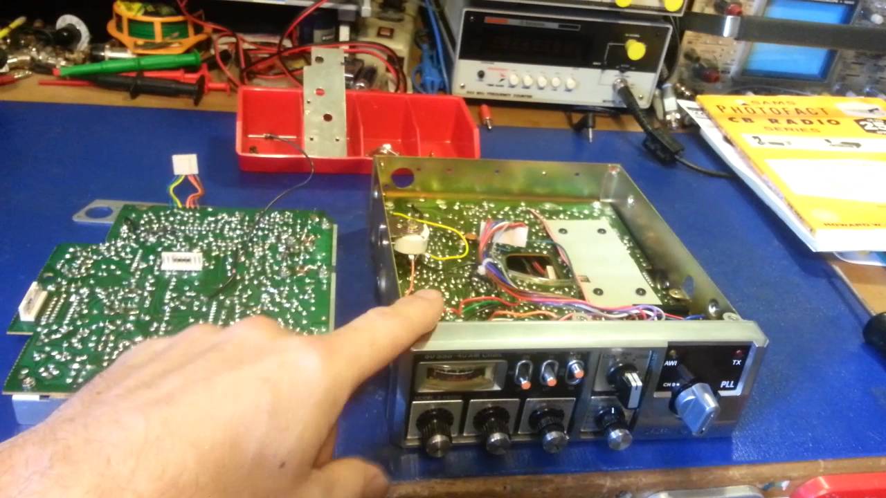 GE 3-5825B AM/SSB CB Supermobile repair and comparison to 3-5825A ...