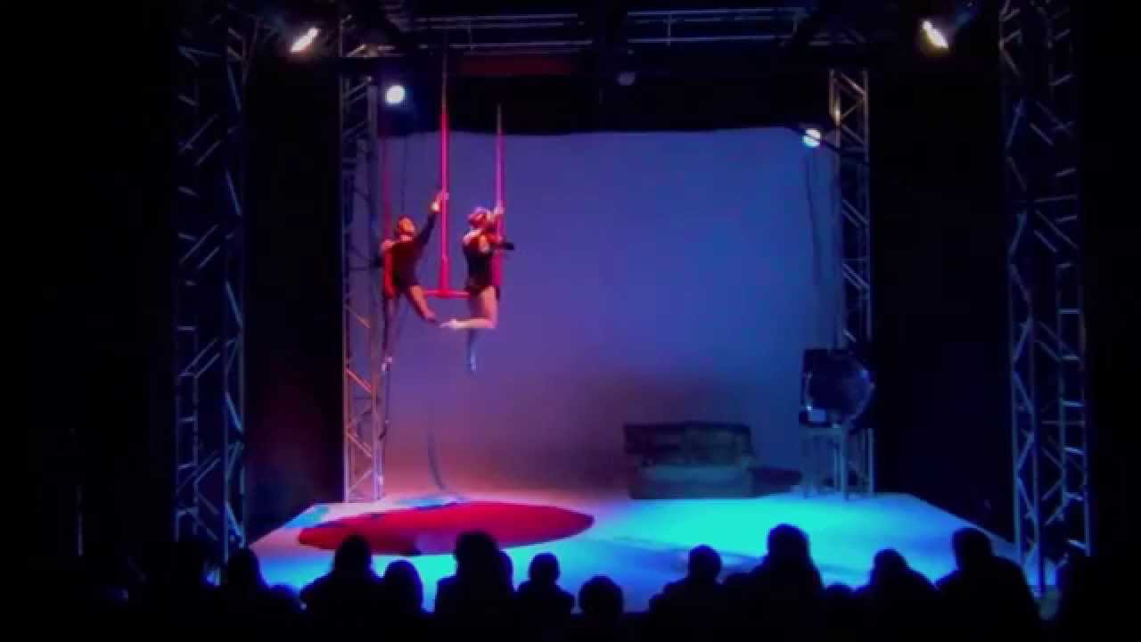 Aerial Duo Double Trapeze Raquel & Angélica - YouTube