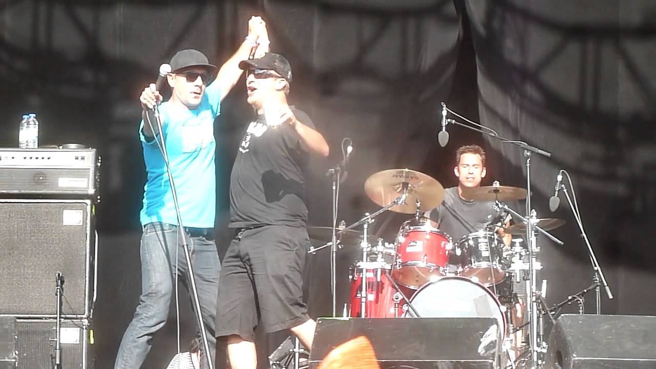 Pennywise - Bro Hymn (Live at Amnesia Rockfest) - YouTube