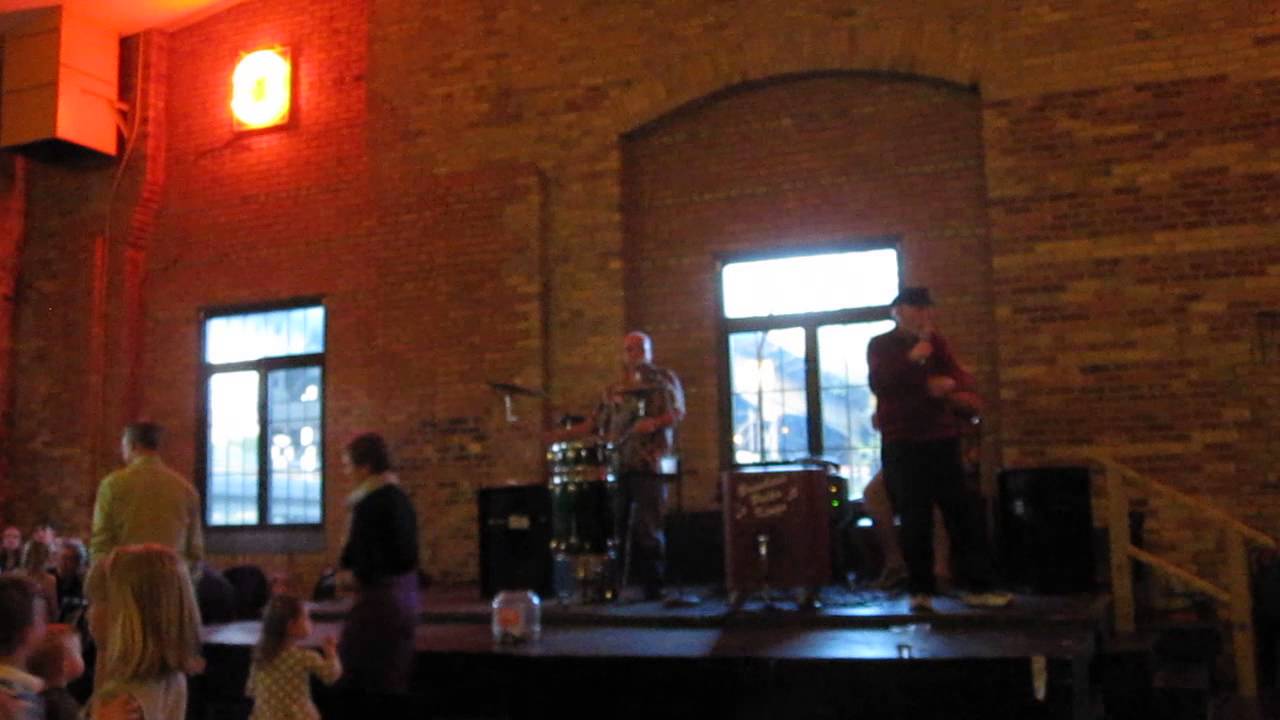 fish fry lakeshore brewery milwaukee - YouTube