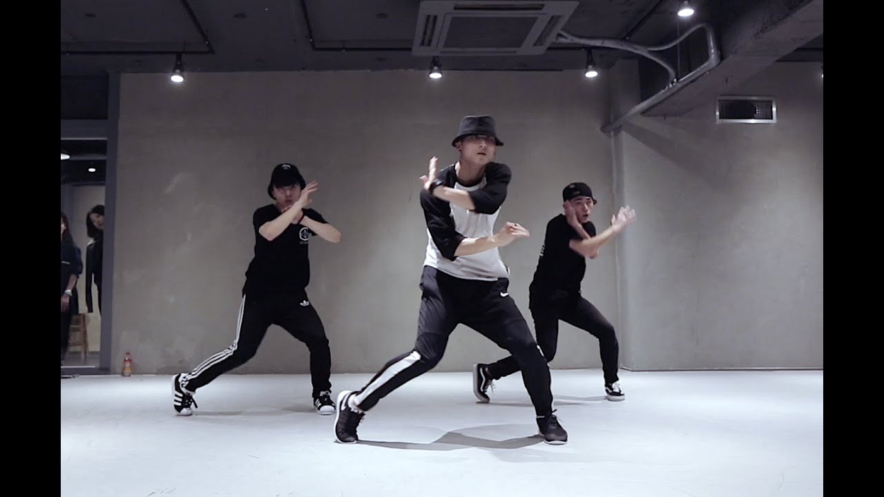 Himman Choreography / Snapbacks & Tattoos - Driicky Graham - YouTube