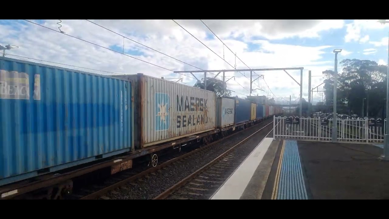 8130 going thru Mount Druitt Station in October 2024 - YouTube