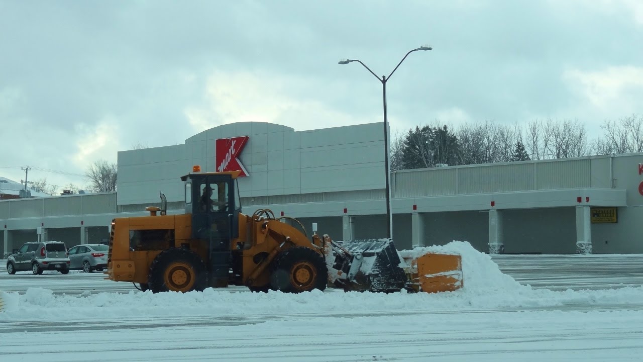 Trojan Loader with Detroit Diesel - YouTube