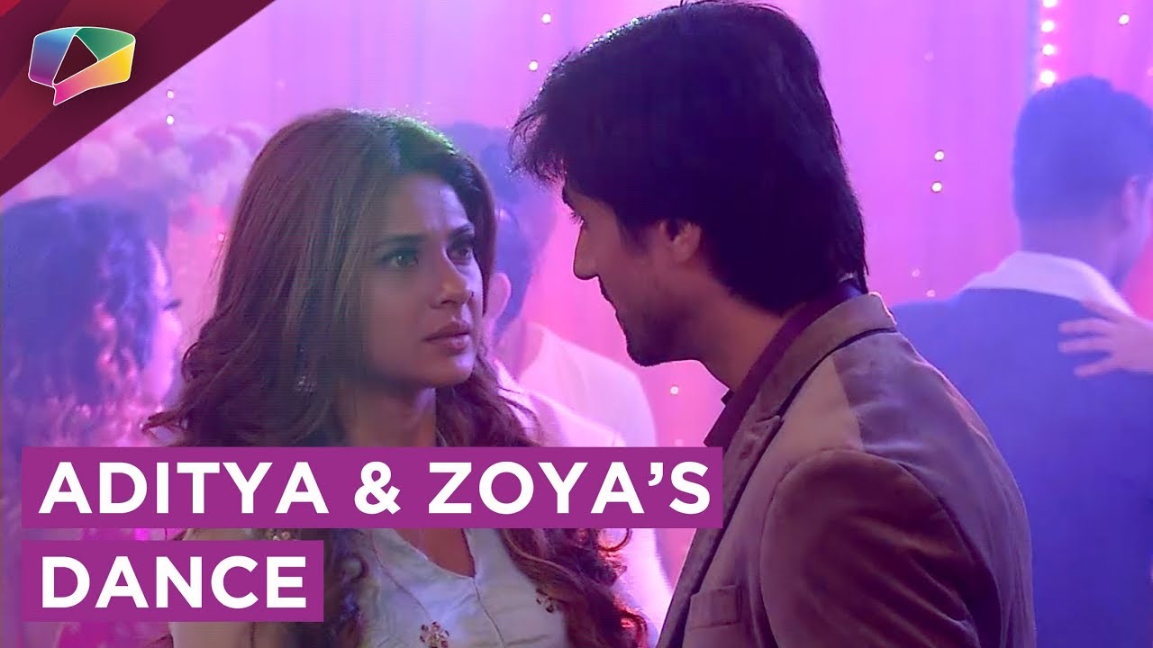 Aditya And Zoya Dance At Aditya’s Parents Anniversary | Bepannah - YouTube