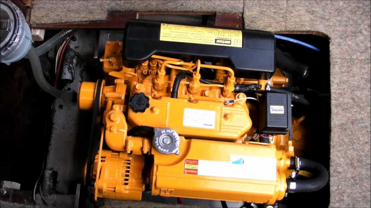 Refit Vetus motor door Jachtservice Breukelen - YouTube