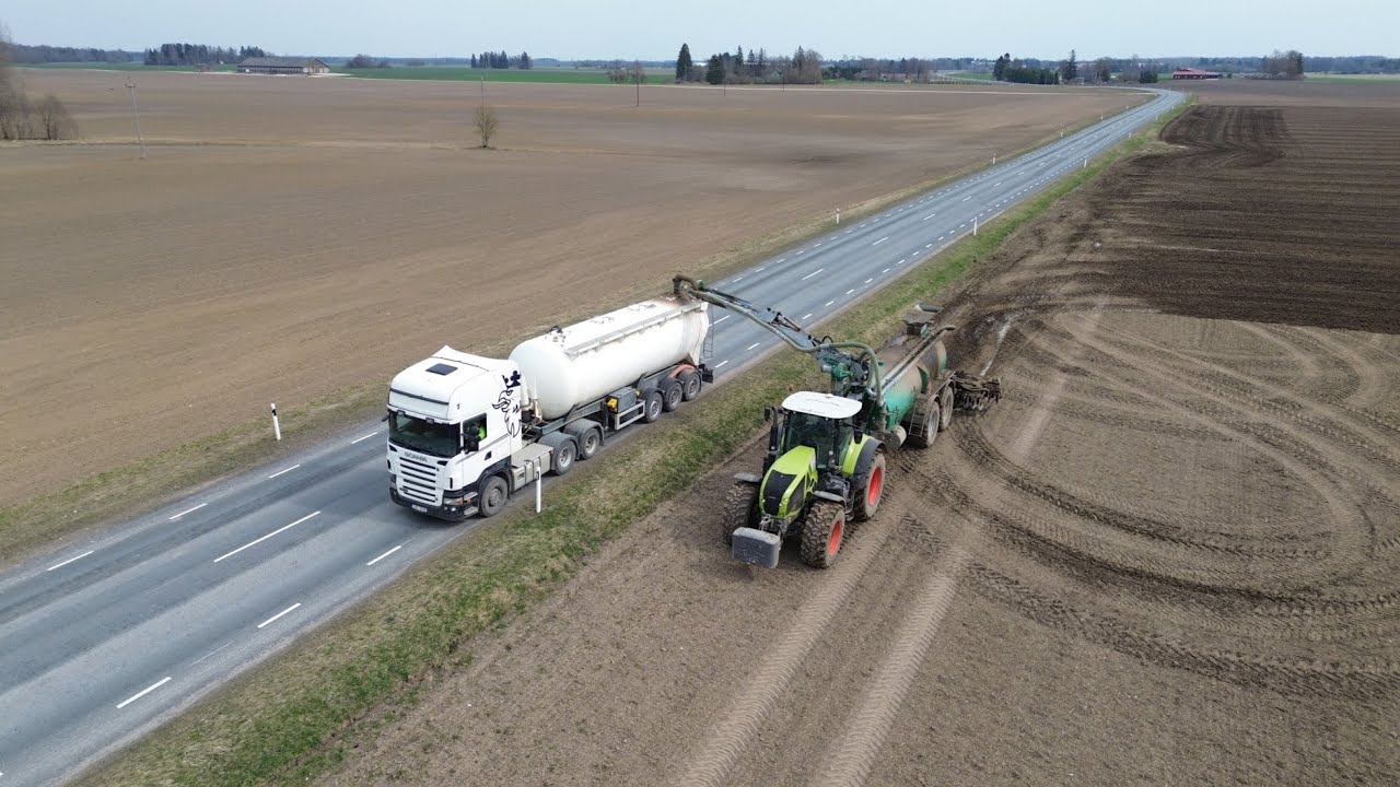 Claas tractor injecting Slurry in Aprill 2023 - YouTube