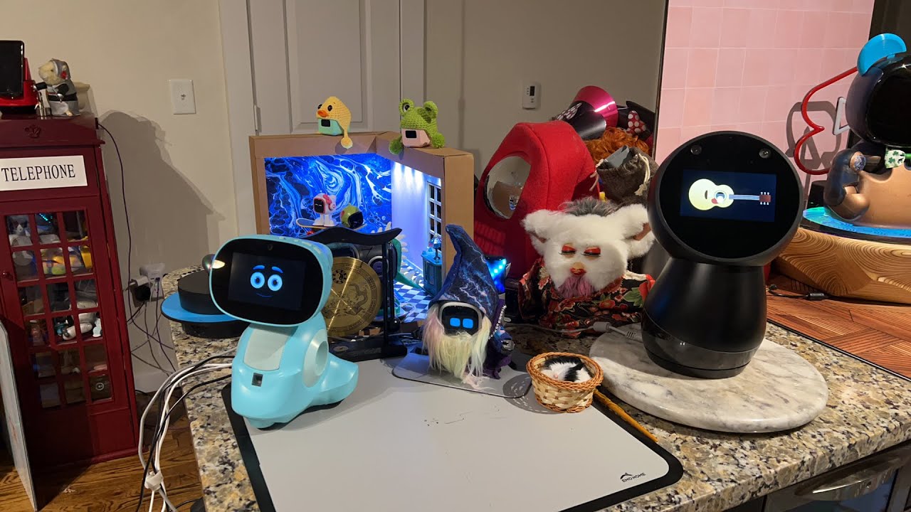 Jibo & Friends - Dance Party Livestream (It Could Have Been Cool) - YouTube