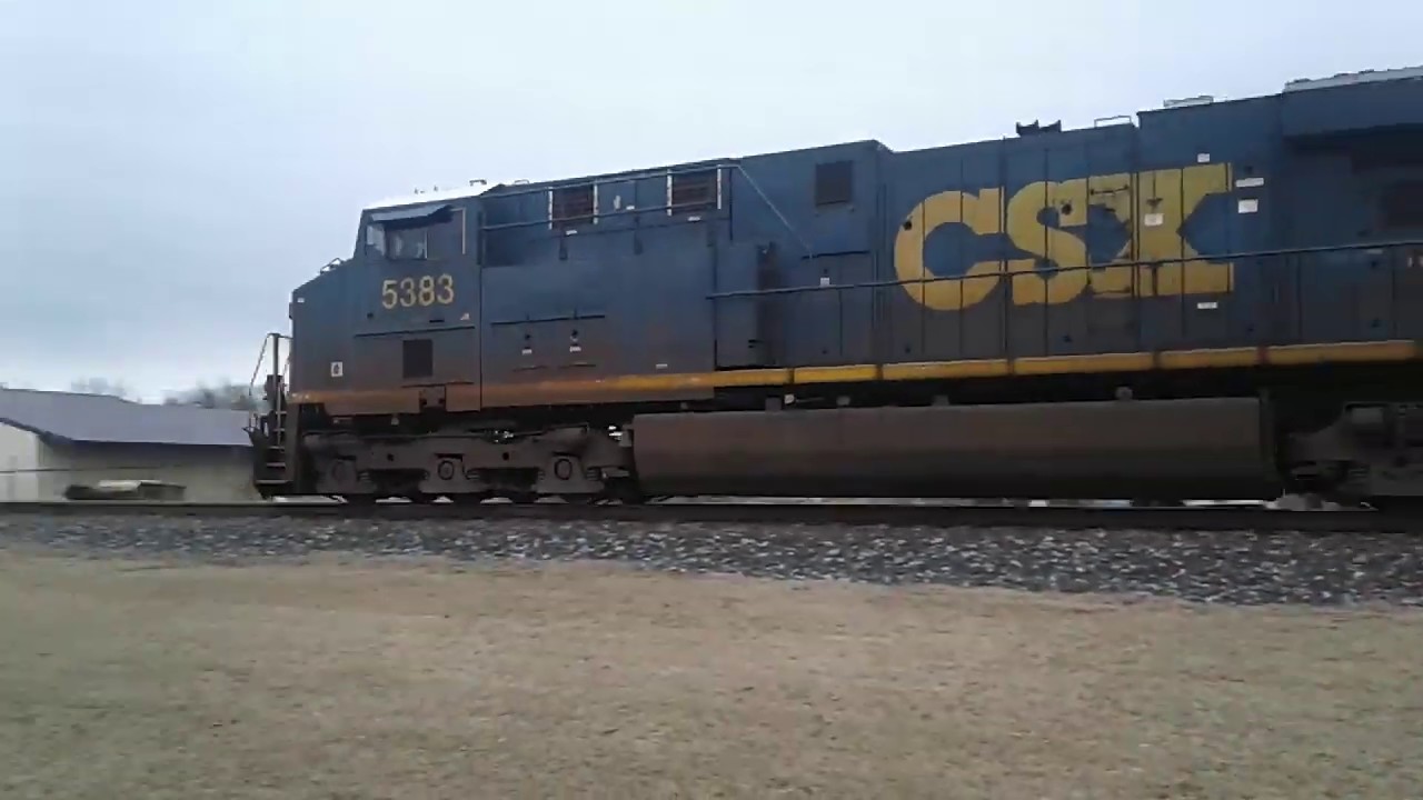 csx 5383 leads shorter train - YouTube