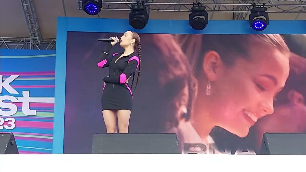 @vk_fest @KarnaVal8 Валя Karna.val/ Vk fest 2023 Spb/Спб - YouTube